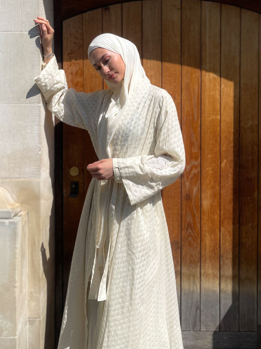Ivory Diamond Jacquard Jacket With Slip Set – Arabian Nites online
